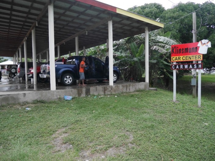 honduras_roatan_klinsmann_car_wash | Nautilus Tauchreisen